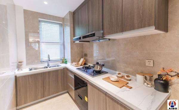 Anti Slip Customized Artificial Calacatta Quartz Slab Countertops High Temperature Resistant