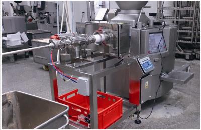 China Liquid Pipeline Food Grade Metal Detector voor metaalverontreinigende stoffen, automatische digitale signaalverwerking Te koop