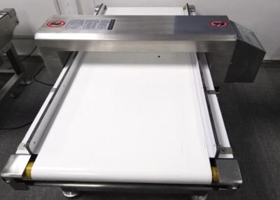 Cina Detettore di metallo per convogliatori 304 SUS personalizzato per confezioni in foglio di alluminio in vendita