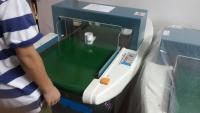 China Conveyor Type Fabric Needle Detector For Garment Inside Needle Detecting for sale