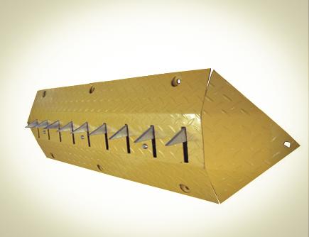 Quality Manual One-Way Road Blocker Spike Tyre Killer with 3mm Thickness Cast Steel and 10cm Spike Height for sale