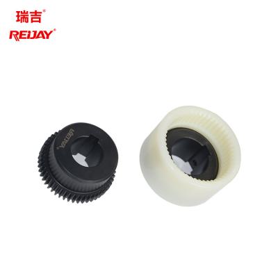 China Absorção de choque de acoplamento da engrenagem de nylon hidráulica da luva para as bombas de água à venda