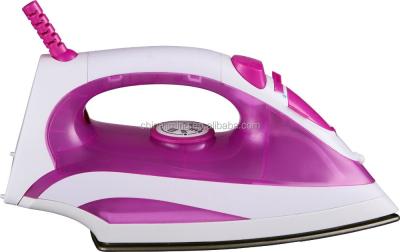 China 1.50m Cord Length Steam Iron 0.5min Heat Up Time for Quick and Professional Ironing for sale