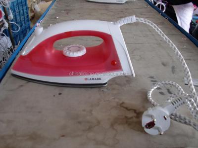 China Smooth Results Aluminum Soleplates LM-788B Steam Iron with 35g/min Continuous Steam for sale