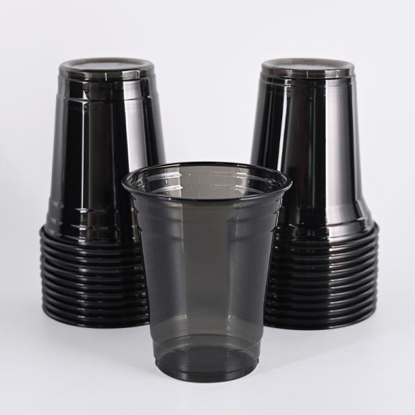 Persoonlijk geprinte transparante PET-plastiekbekers zwart voor het drinken van koffie