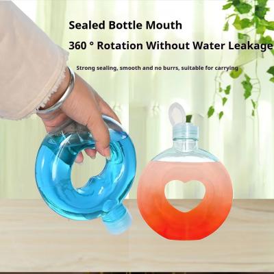 Cina Braccialetto Creativo a Forma di Anello Circolare Bevanda Bottiglia in Plastica PETG A Prova di Perdite da Viaggio Bottiglia Rotonda per Bere in vendita