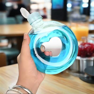 Cina Braccialetto Creativo a Forma di Anello Circolare Bevanda Bottiglia in Plastica PETG A Prova di Perdite da Viaggio Bottiglia Rotonda per Bere in vendita