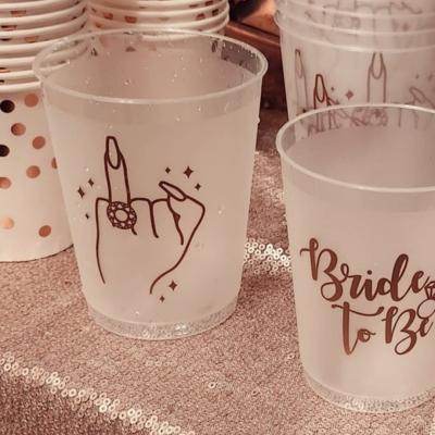 Cina License OEM Frost Flex Cups 16oz Logo personalizzato Disposable Spesso Smoothie PP Frosted Cups per il matrimonio in vendita