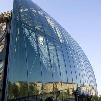 Cina Vetro da costruzione rinforzato dal calore 10 mm 12 mm pannello di vetro per pareti di tenda in vendita