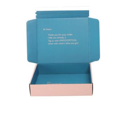 Cina Colore d'imballaggio di trasporto 500pcs CMYK 4C del cartone dei contenitori di regalo di Youfu BV FSC in vendita