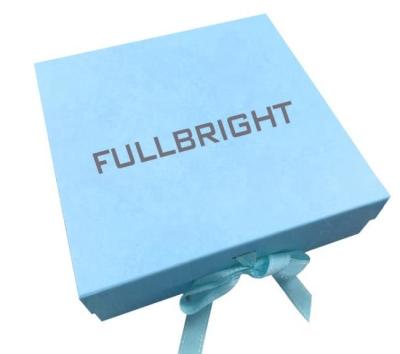 China het Document van 100g C1S het Magnetische Vakje van de Sluitingsgift, CCNB-Douane Logo Gift Box Hot Stamping Te koop