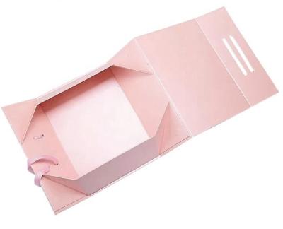 China het Document van 100g C1S het Magnetische Vakje van de Sluitingsgift, CCNB-Douane Logo Gift Box Hot Stamping Te koop