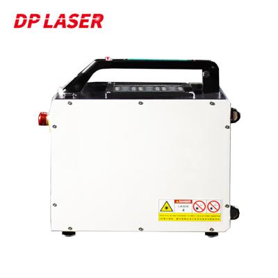 中国 錆50W Raycusのレーザー ソースのための小型携帯用バックパックの脈拍レーザーのクリーニング機械 販売のため