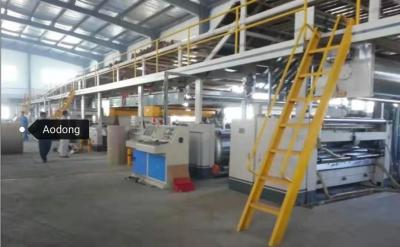 Cina Macchina ondulata completamente automatica dell'incartonamento di 3 pieghe resistente all'uso in vendita