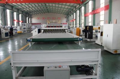 Cina Cartone ondulato idraulico che fa macchina per il cartone in vendita