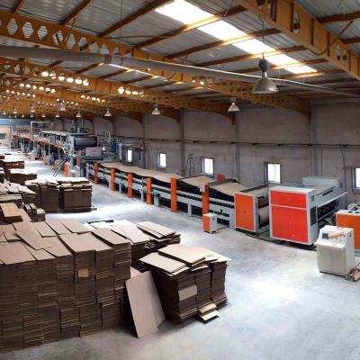 Cina 3 5 maneggiano la macchina per fabbricare le scatole di cartone ondulata una garanzia da 1 anno in vendita