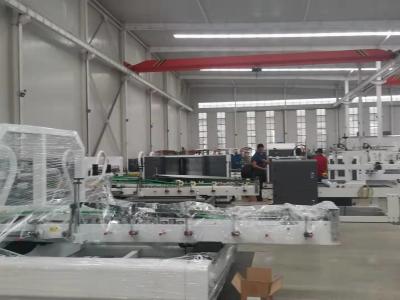 Cina Chiodo automatico pieno che attacca la macchina integrata 380v del cartone del Plc in vendita