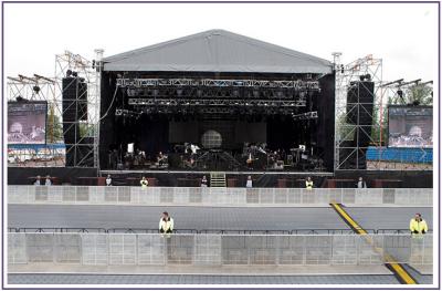China Outdoor Concert Folding Aluminum Crowd Control Barrier / Barricade System for sale