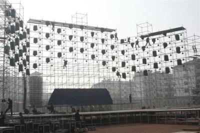 Cina Esibisca la capriata d'argento d'acciaio di strato/metter in scenae lo SGS di TrussTUV che lega il sistema per lo schermo del LED in vendita