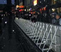 China Crowd Security Control Barriers / Folding Silver Mojo Barriers Easy Assemble for sale
