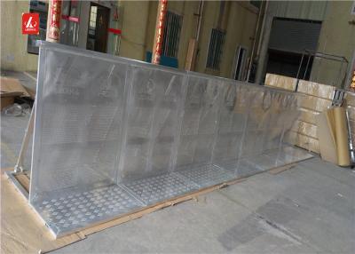 Cina Il controllo di folla d'argento all'aperto dei sistemi di controllo della folla delle prestazioni sta con la porta in vendita