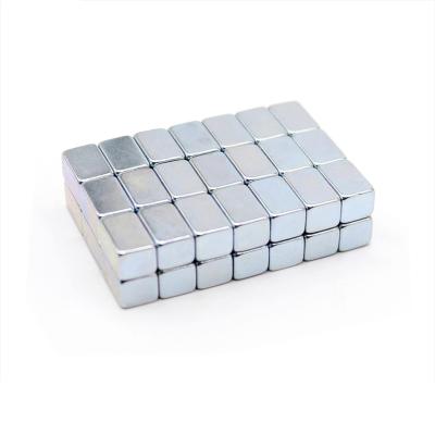 China Magnetos de blocos fortes resistentes à corrosão revestidos de zinco de alto grau N35-N52 à venda