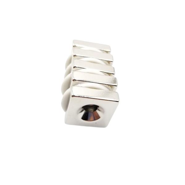Quality Strong Iron Boron Sintered Neodymium Magnet N35 Corrosion Resistance for sale