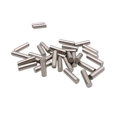 Cina Magneti alnico N52 ad alta resistenza magnetica per sensori e generatori di motori in vendita