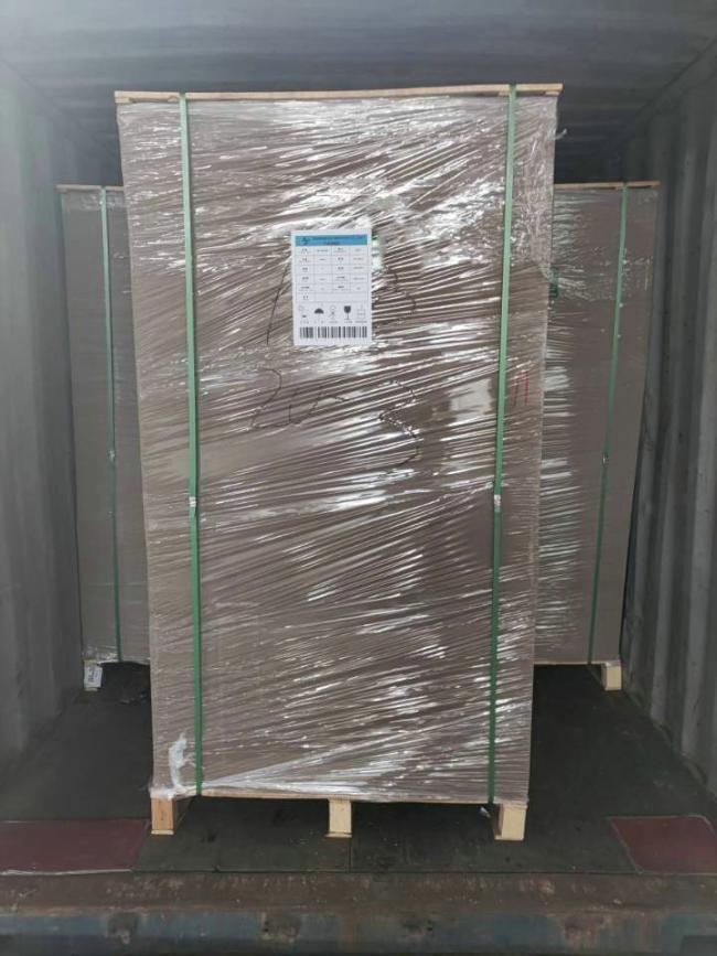Strong 1.5mm 2mm Thick Black White Laminated Cardboard Sheet For Durable Box