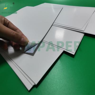 China 300gsm 320gsm Blue Core C2S Paper For Playing Card 71 x 65cm High Smoothness for sale