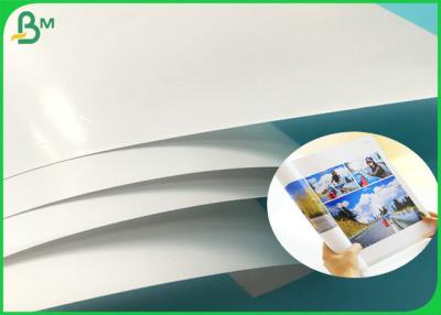 China Customized C2S Gloss Paper , C2S Art Board 200gsm 300gsm With Good Folding Resistant for sale
