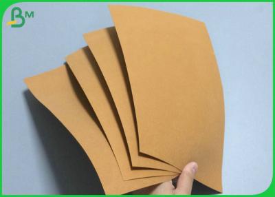 Cina Tessuto lavabile resistente di Kraft di spessore dell'acqua 0.55MM per la fabbricazione della borsa di Ipad in vendita