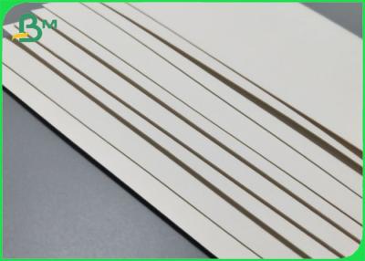 Cina Dimensioni assorbente 1.4MM/1.6MM dello strato del cartone dell'acqua della pasta di cellulosa del vergine piccola in vendita