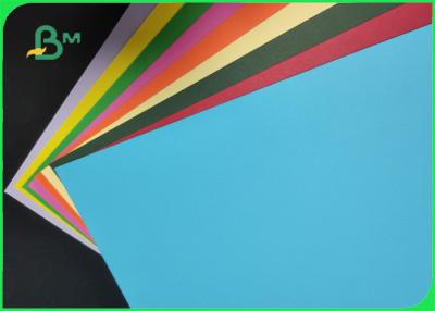 中国 バージンの買い物袋の高い滑らかさのための180gsmブリストル カードを木材パルプ 販売のため