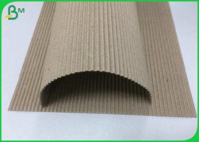 Cina la flauto di spessore di 3mm 5mm ha ondulato il cartone per il corriere Carton Making in vendita