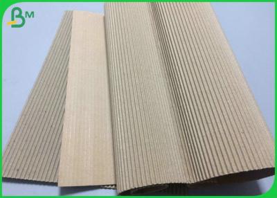 Cina la flauto riciclabile di 0.5mm Brown ha ondulato il cartone di Kraft per i cartoni in vendita
