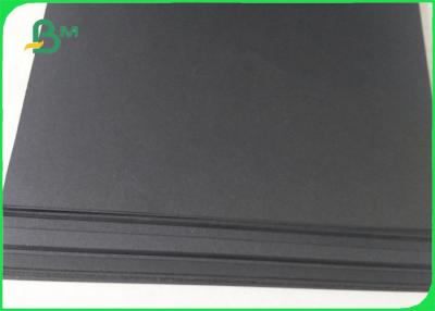 Cina Il nero naturale parteggiato doppio di Matt Black Paper Sheet 170gsm dello spazio in bianco in vendita