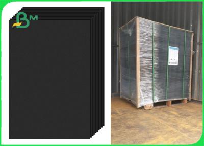 110gsm zum festen schwarzen Kraftpapier 450gsm für Hang Tags 79 * 109cm Stall-Farbe
