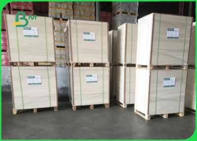 Cina il solido 250gsm ha candeggiato i cartoni bianco del solfato alta rigidezza di 1000mm x di 700 in vendita