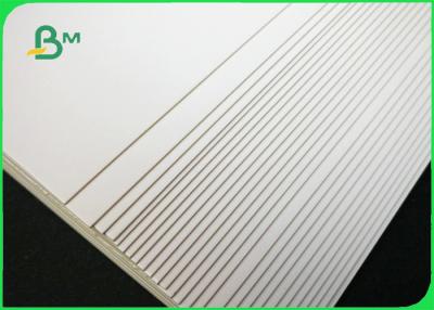 Cina il solido 250gsm ha candeggiato i cartoni bianco del solfato alta rigidezza di 1000mm x di 700 in vendita