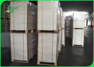 중국 325gsm 1개의 옆 백색 점토는 테이크아웃 상자 65 x 96cm를 위한 Kraft 뒤 종이를 입혔습니다 판매용