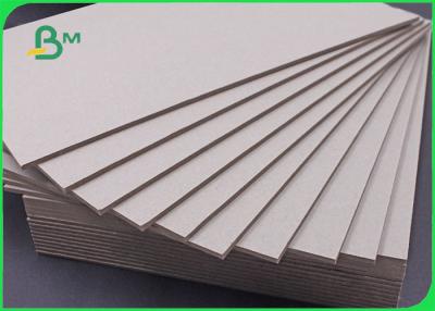 Cina formati rigido 1.7mm di 1.2mm Grey Cardboard For Mooncake Box 640 x 970 millimetri in vendita
