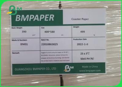 Cina 390gsm strati non rivestito spesso macchiante bianco 400 * 580mm della carta del sottobicchiere del bordo 0.7mm in vendita