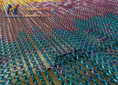 Cina La tenda di alluminio anodizzata del collegamento a catena colora i divisori curvi decorativi in vendita