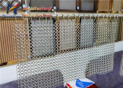 中国 チェーン・リンクの飾り布展覧会の装飾的な仕切りの背景を電気めっきしなさい 販売のため