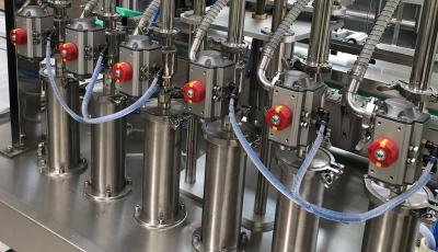 China Hot Sale 6 Heads Bottle Packaging Machine , Olive Oli / Water Bottling Equipment for sale
