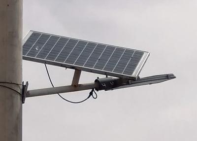 China 30W impermeável integrou a luz de rua solar toda do diodo emissor de luz em um 50000h à venda