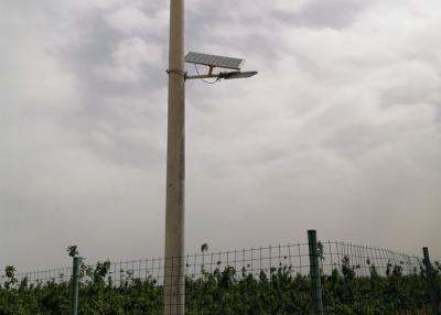 China 30W impermeável integrou a luz de rua solar toda do diodo emissor de luz em um 50000h à venda