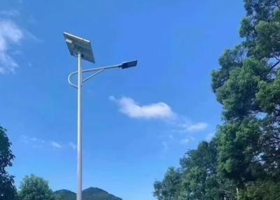 中国 1つのLEDの太陽街灯のモーションセンサーのアルミニウム貝の高い内腔IP67 100Wのすべて 販売のため