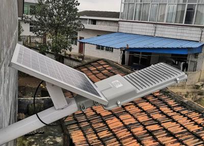 Cina Telecomando all'aperto autoalimentato solare delle iluminazioni pubbliche 100lm/w 50000h di 86AH LED in vendita
